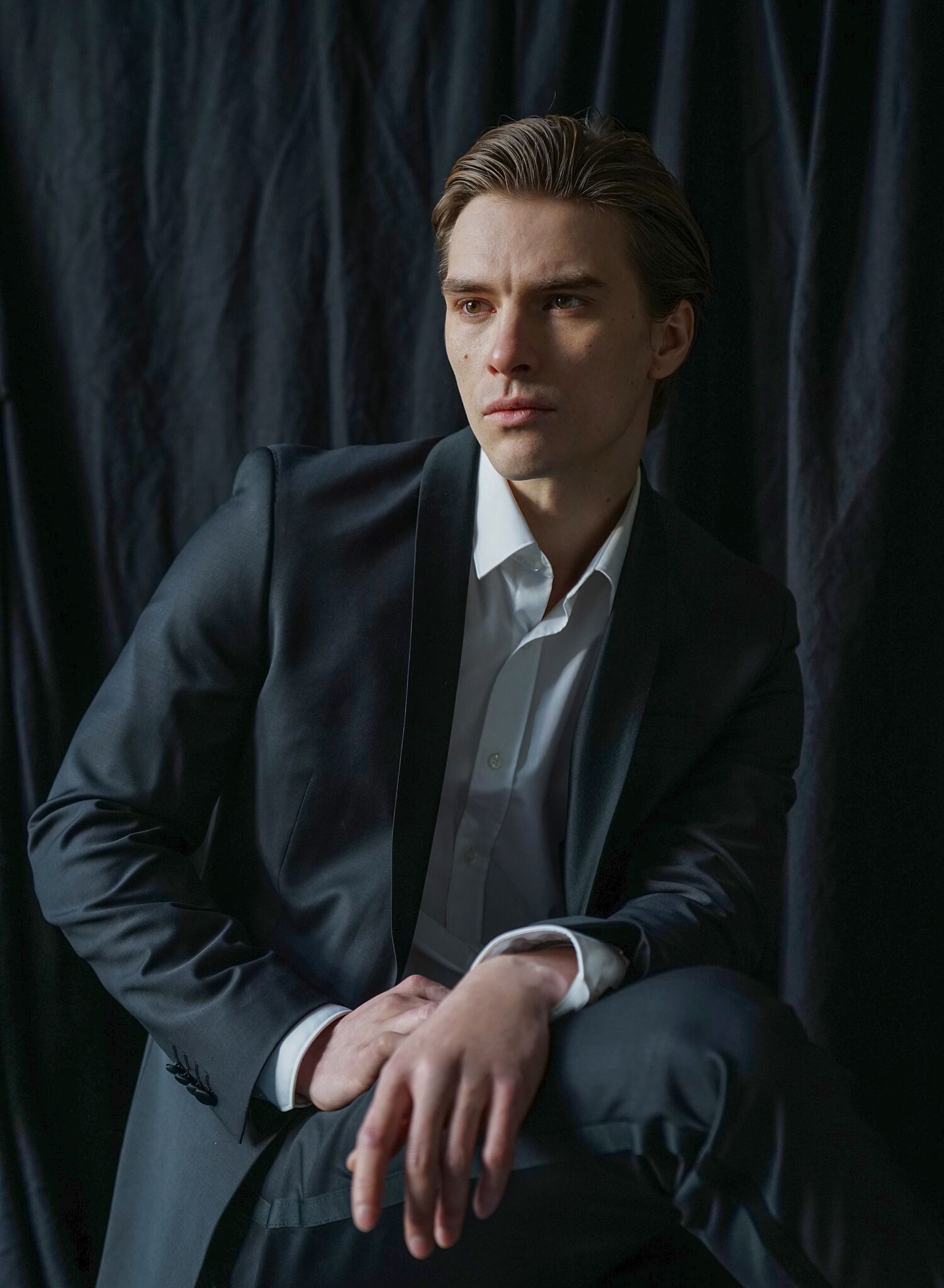 Gustav Schmidt - Above the line